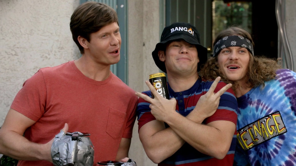 We Be Ballin' - Workaholics (Season 1, Episode 2) | Apple TV