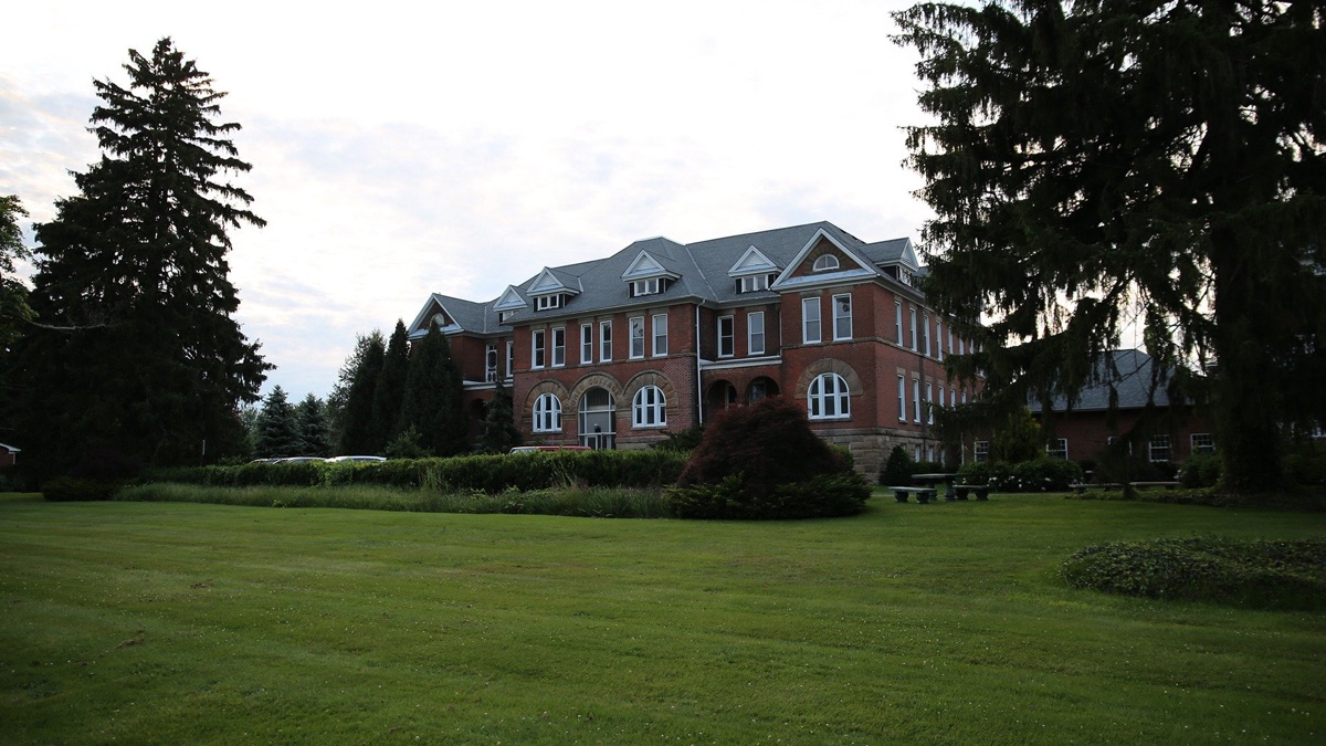 The Devil's Toy Box | Apple TV (AU)