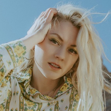 EMILY KINNEY - Letras, listas de reproducción y vídeos | Shazam