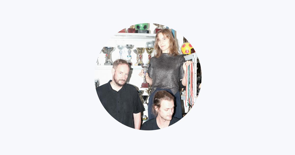 ‎AEIOU on Apple Music