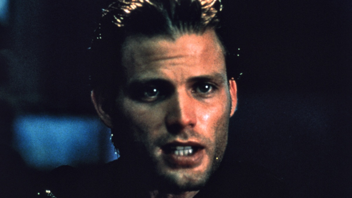 SHARK ATTACK - Apple TV