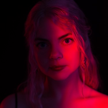 LARA LOUISE - Lyrics, Playlists & Videos | Shazam