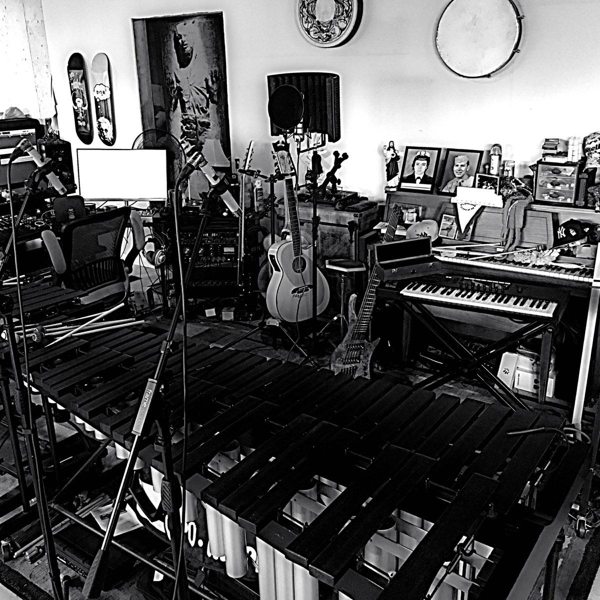 ‎Below the Surface by Jim Loughlin on Apple Music