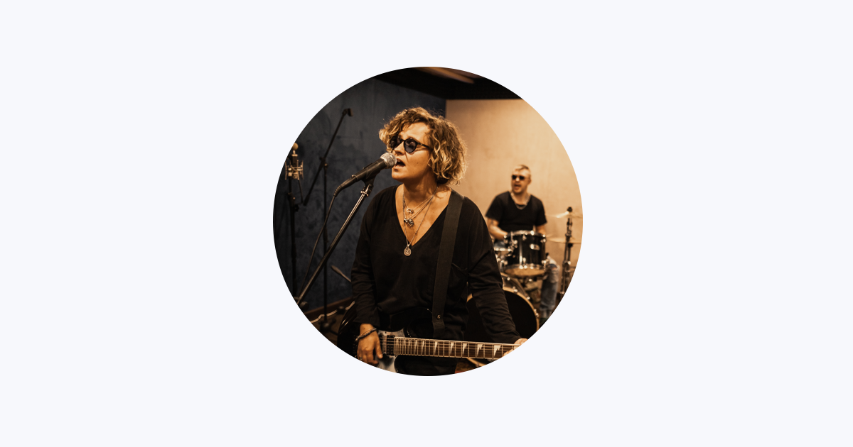 ‎Polina Mauer sur Apple Music