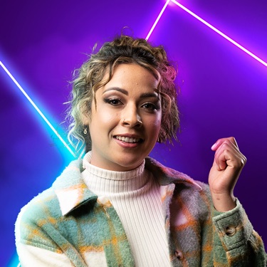 LISIE BASSON - Paroles, listes de lecture et vidéos | Shazam
