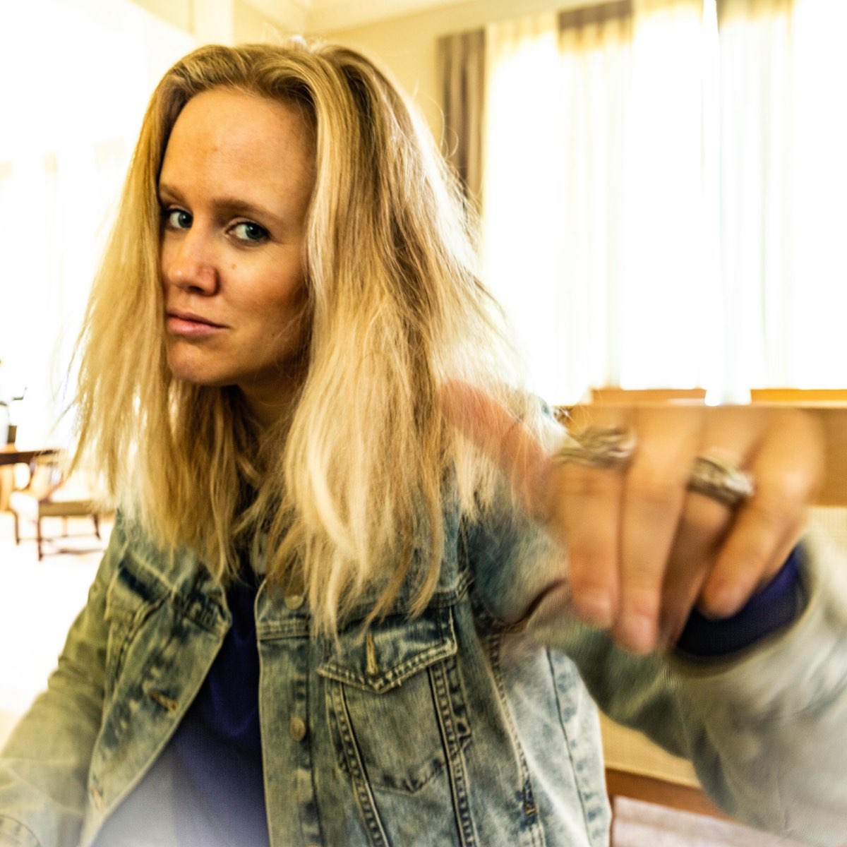 ‎This Is How the Deaf Sing - EP by MaryJane Thomson on Apple Music