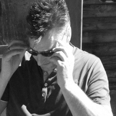 HANS VAN HELDEN - Letras, listas de reproducción y vídeos | Shazam