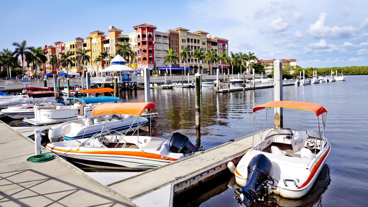 Florida - Fantasy Homes By The Sea (Season 1, Episode 2) - Apple TV