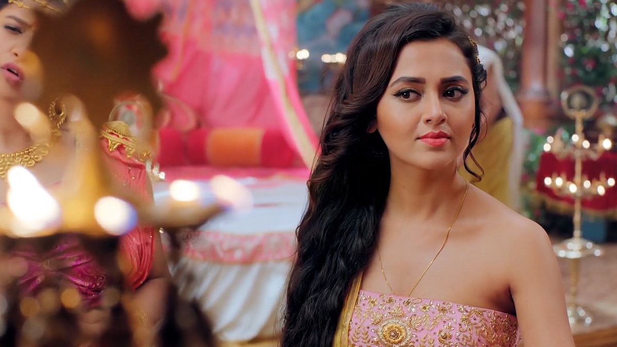 Meet Karn and Uruvi - Karn Sangini (Season 1, Episode 1) - Apple TV