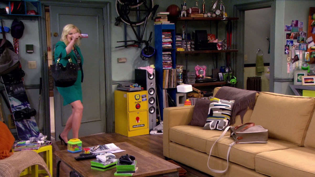 Bonnie's Unreal Estate - Baby Daddy (Season 3, Episode 4) | Apple TV