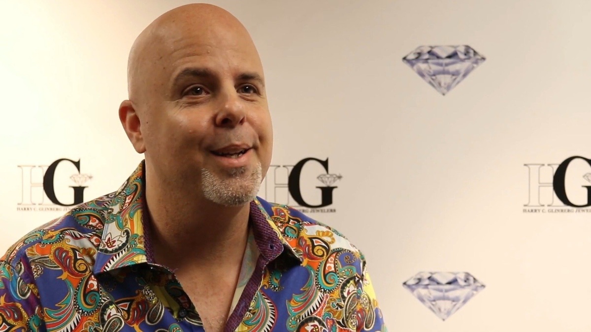 The Rise and Fall of CooCoo Cal - Apple TV