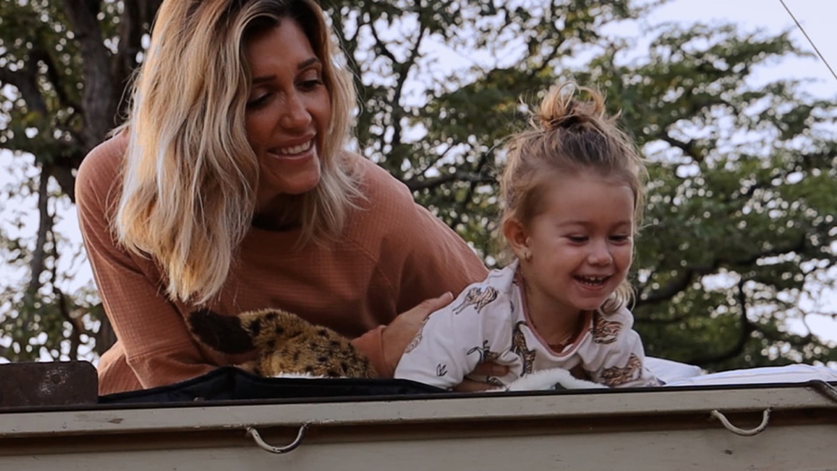 Family in the Wild - Apple TV