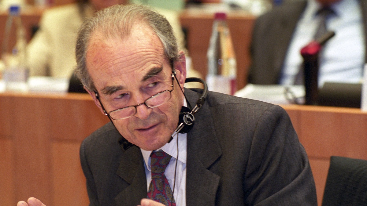 Le plaidoyer de Robert Badinter, 40 ans après l'abolition de la peine ...